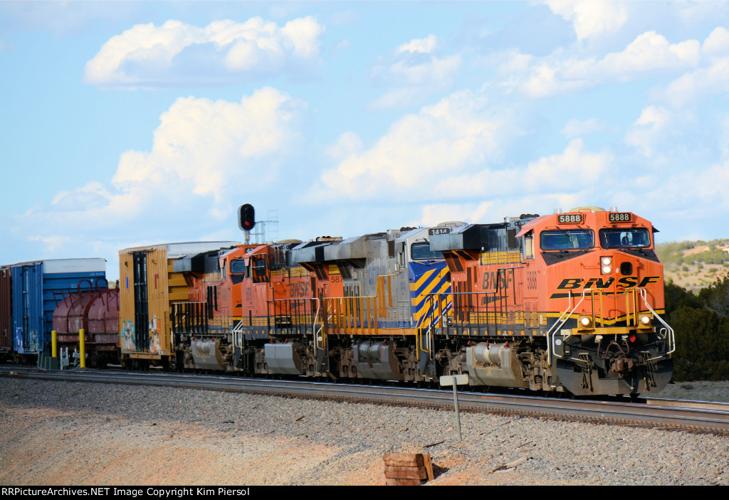 BNSF 5888
